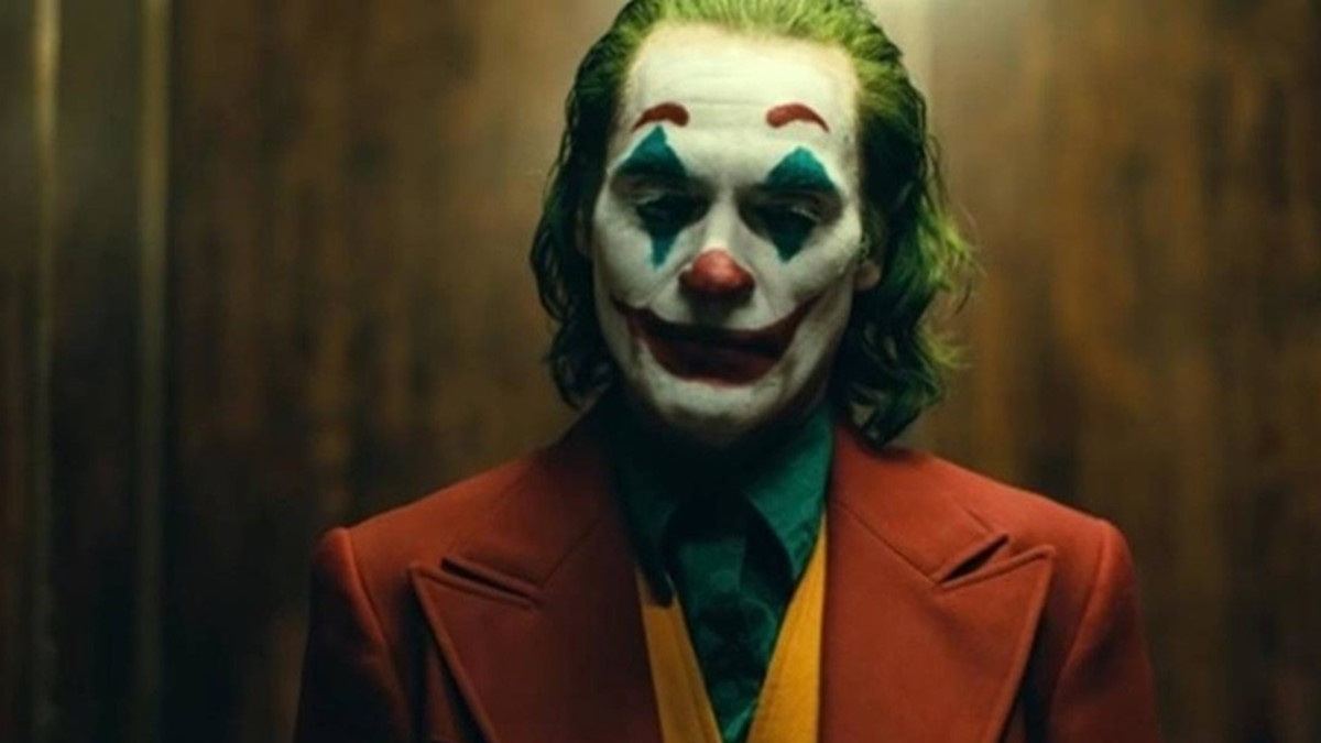 Triste e denso, “Coringa” retrata a loucura de um homem em uma ...